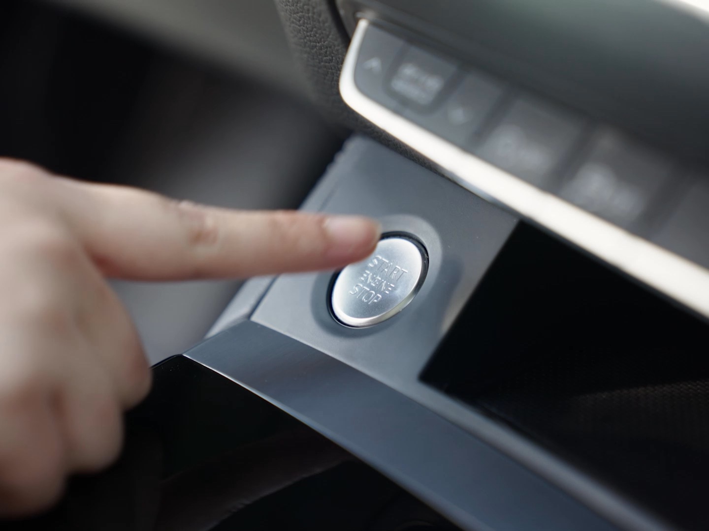 Baseus倍思 超能量4合1 应急启动电源-介绍视频