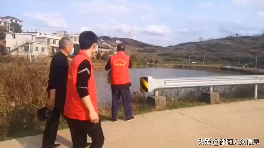 邵东市乡镇干部积极宣传防控