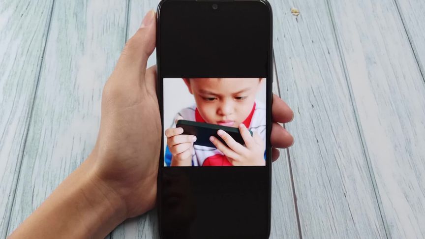 教你一键打开微信“远程监控”,即可清楚知道对方在手机做过什么