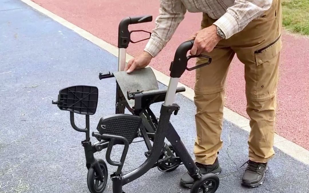 马克思助行器脚踏