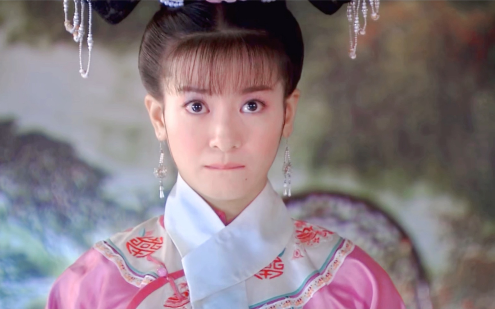 【新还珠格格】小燕子上课被提问,出尽洋相,都是没文化害的!