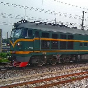 广局韶段东风4B7733 
