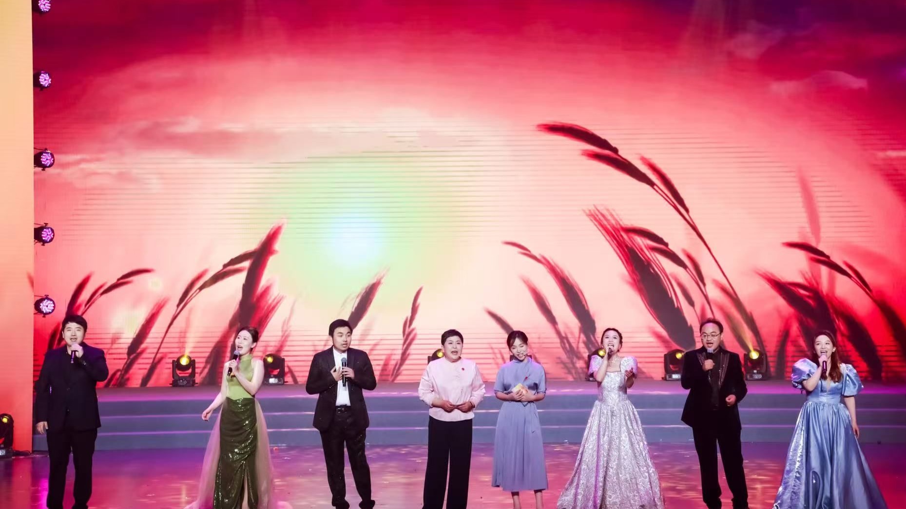 沐光而行 筑梦启程 | 中央财经大学2025届欢送毕业生晚会精彩回顾