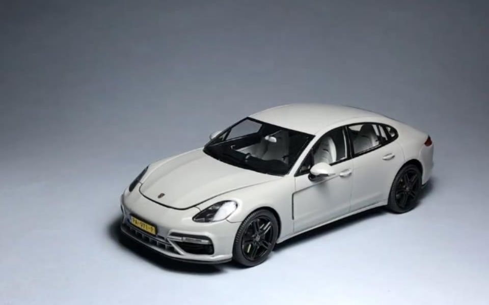 保时捷PANAMERA TURBO模型制作