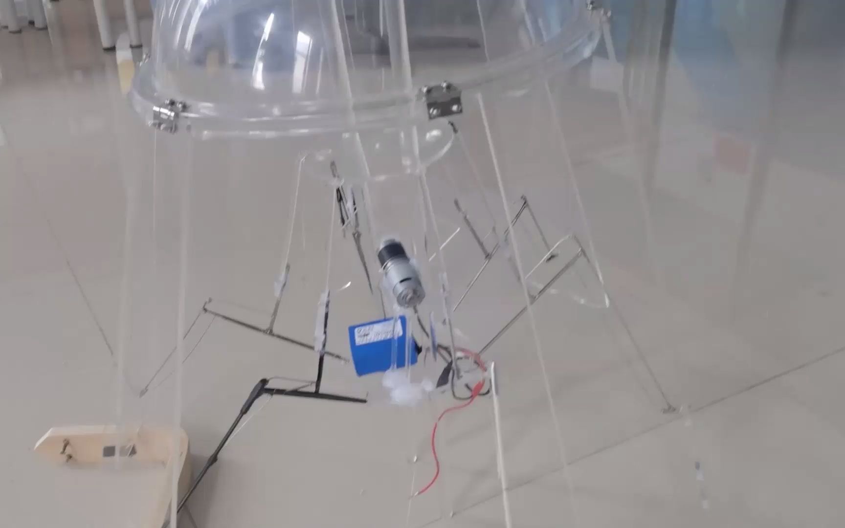 海洋守护者—机械水母