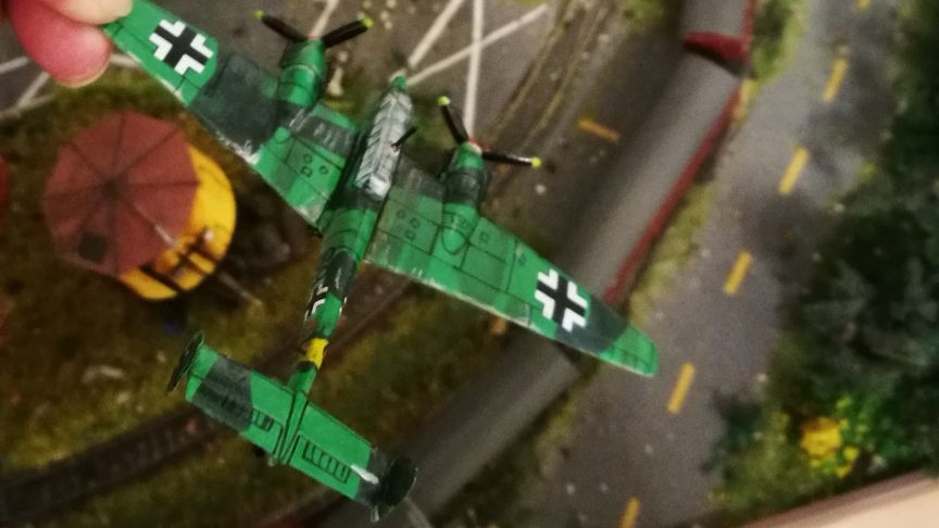 7块钱打造二战空战场景前段--144比例飞机模型