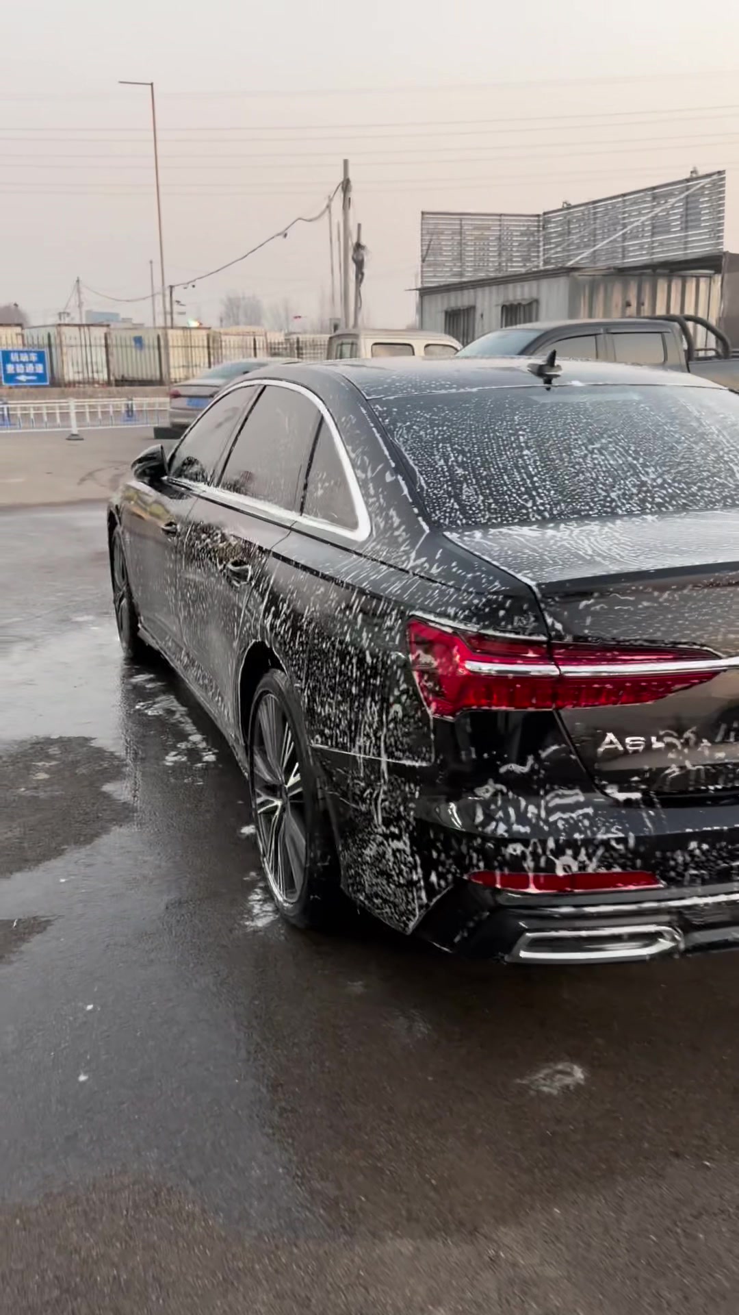 2022年2月份奥迪A6L。2.0T(45)四驱臻选动感。 新车指导价46.88万。...