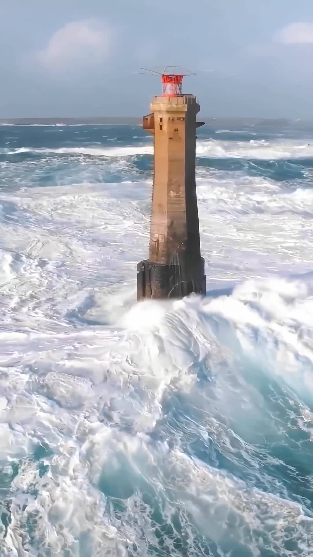 海上灯塔,几十年如一日的守护
