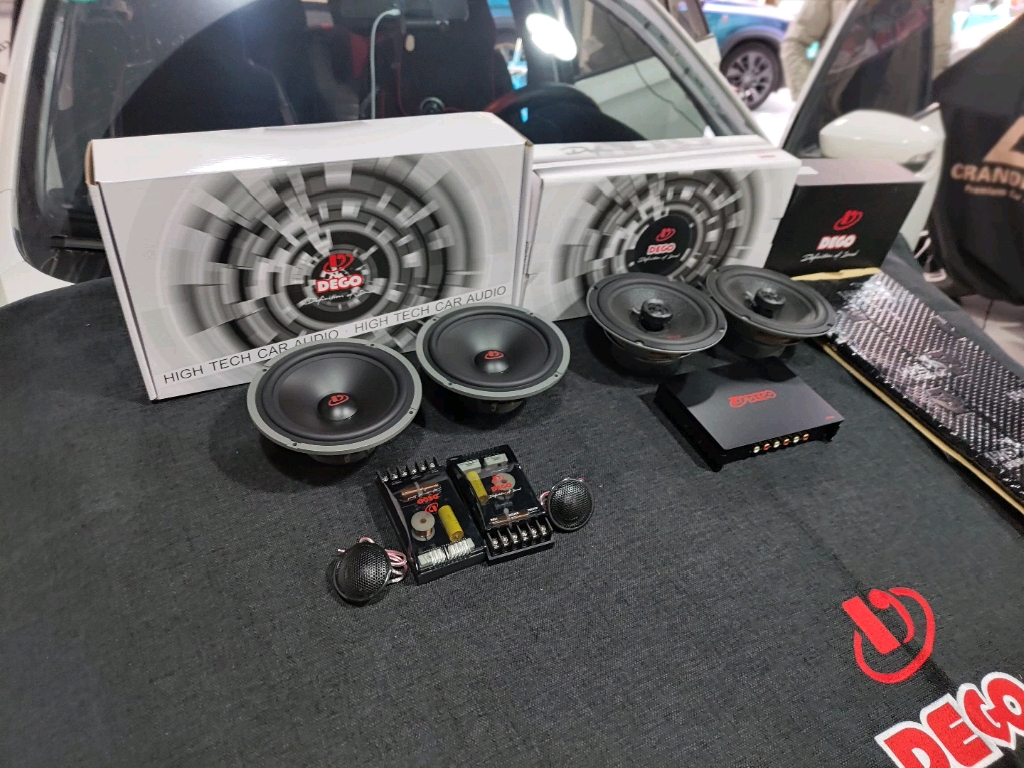 斯柯达昕动汽车音响改装埃曼德高两分频+同轴+处理器功放