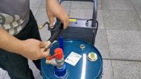 优斯达_移动式电动机油加注机安装操作演示