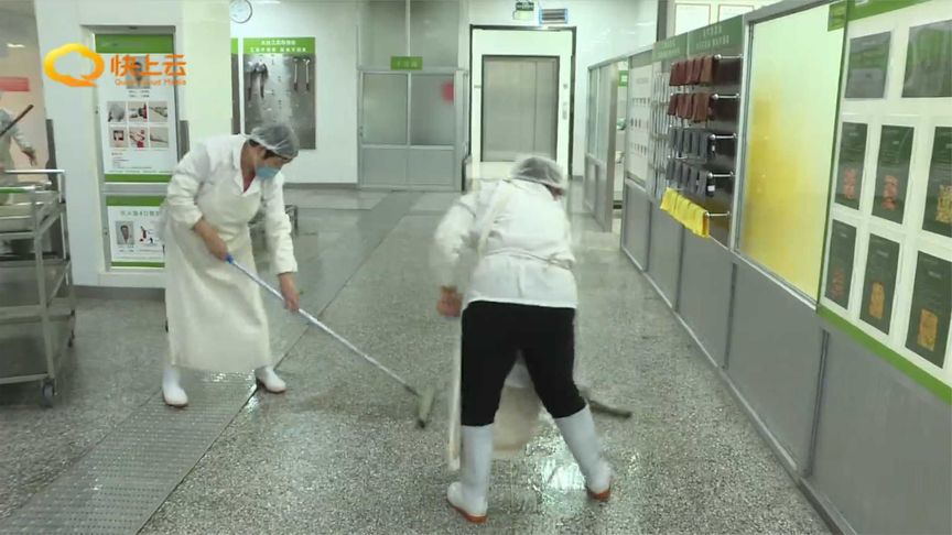 创新中小学校食堂“4D管理模式” 防范食品安全风险隐患