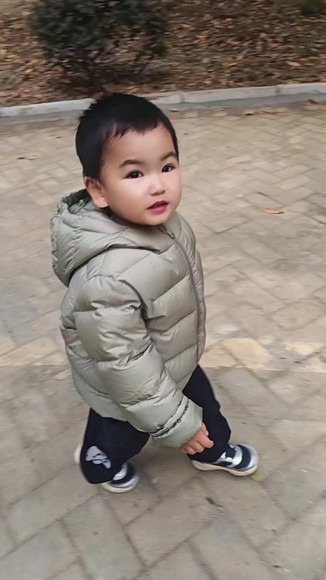 世界很大,我认真学着长大