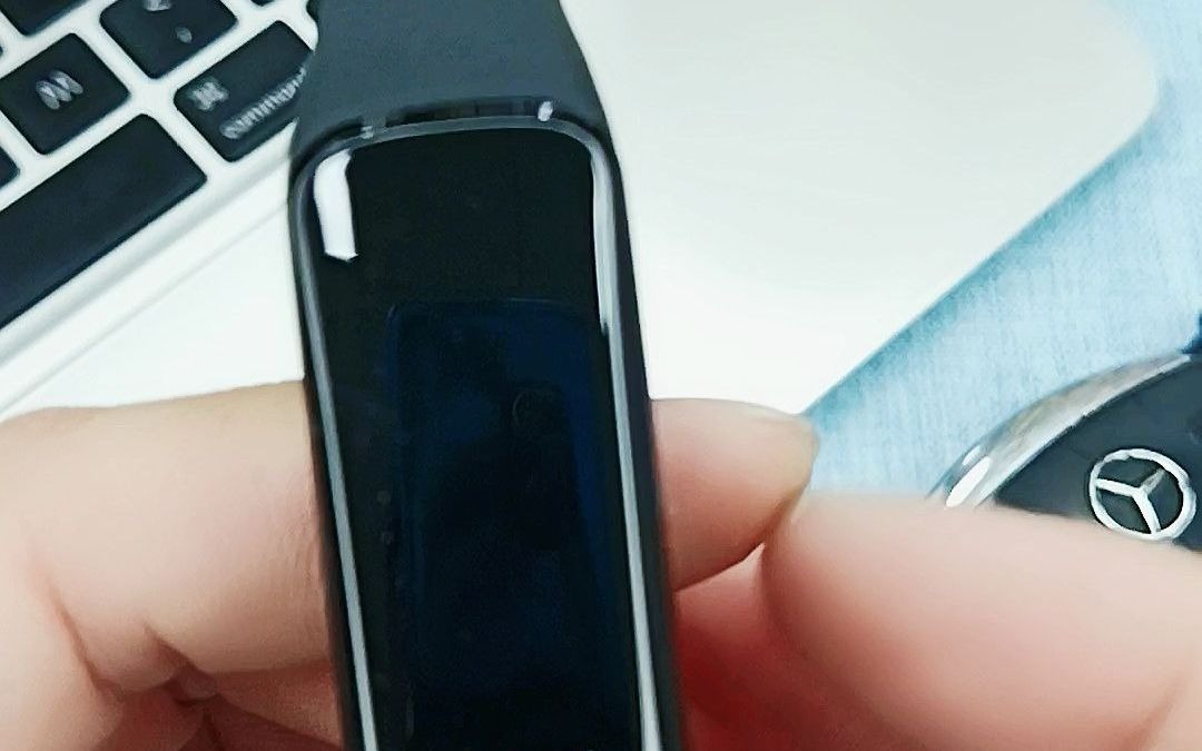 可以测体温的运动手环,计步好帮手