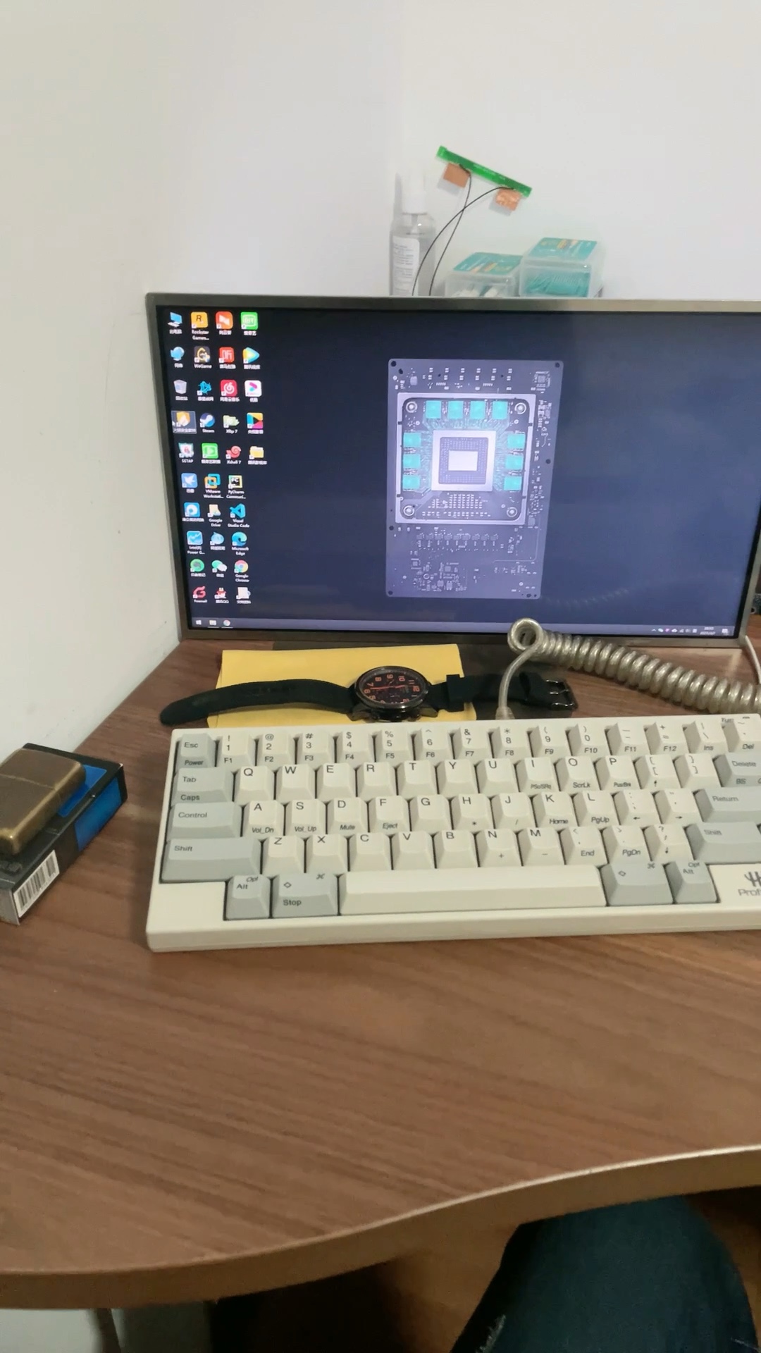 年前开始老电脑翻新计划,打翻汤汁淋到主板