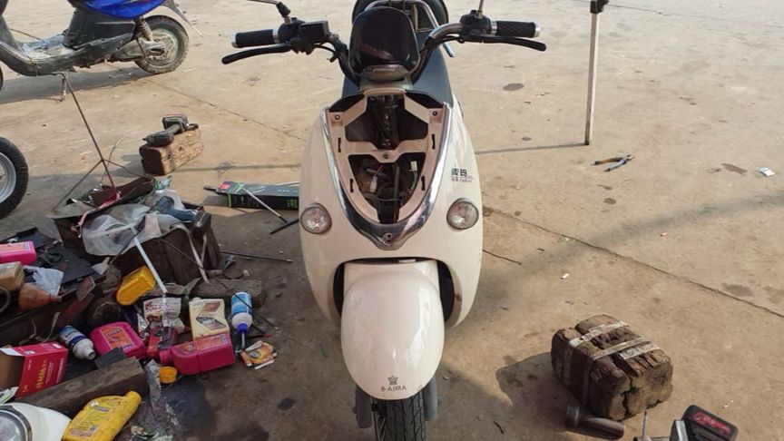 手把手教你拆电动车方向柱