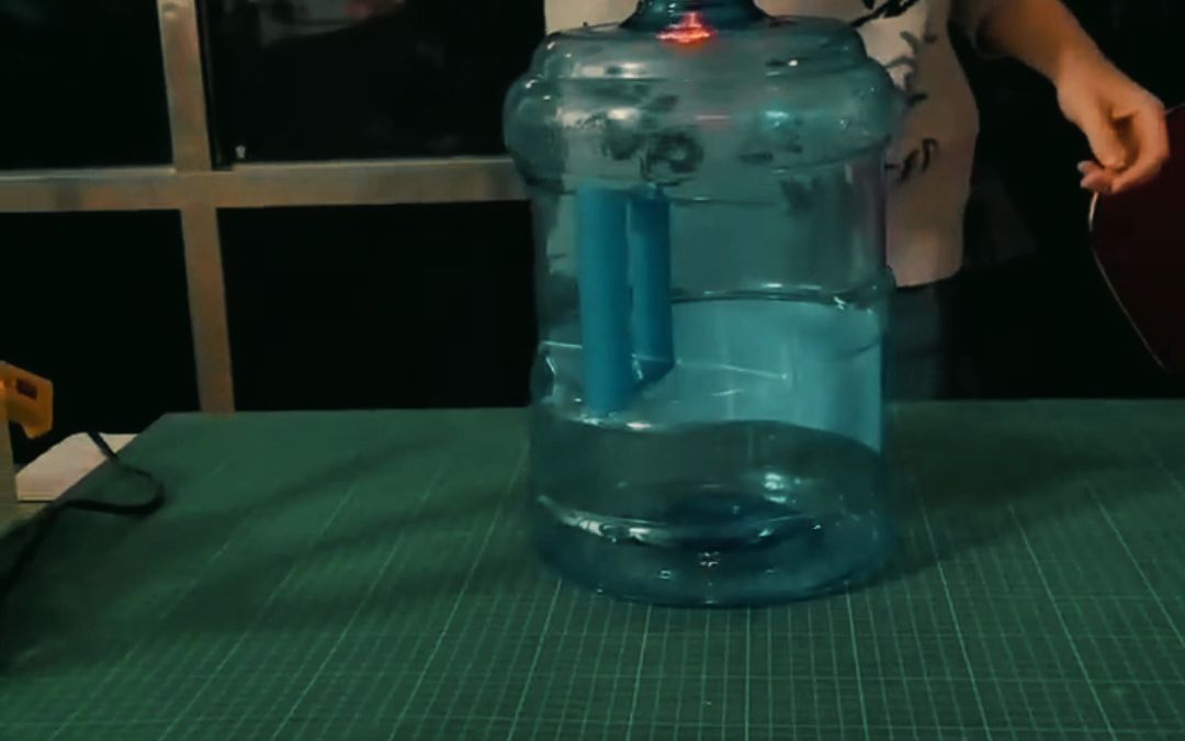 ...的,瓶水漏水、渗水、滴水,能够对样品进行耐压性能测试或爆破测试。