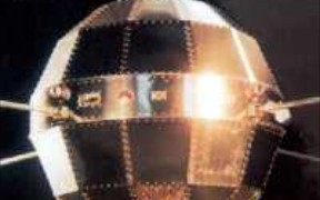 东方红1号卫星成功发射