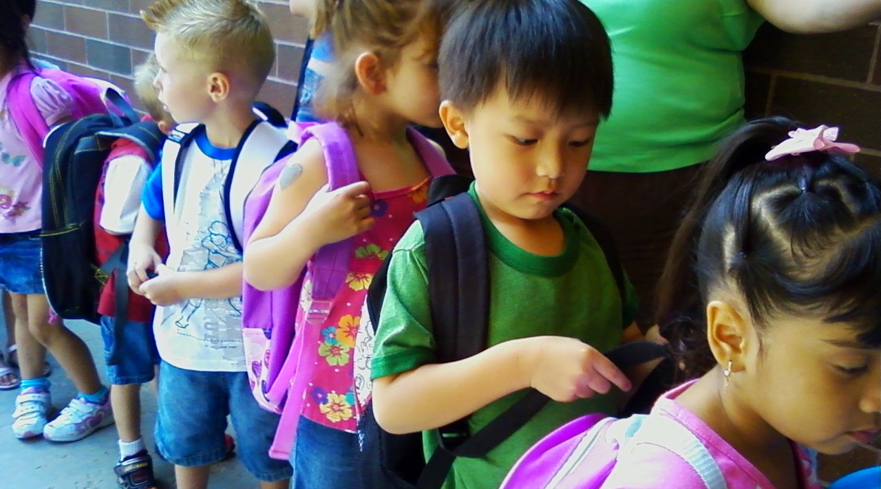 社保好消息!这些人的子女就算外地户口,也能在大城市读好学校!