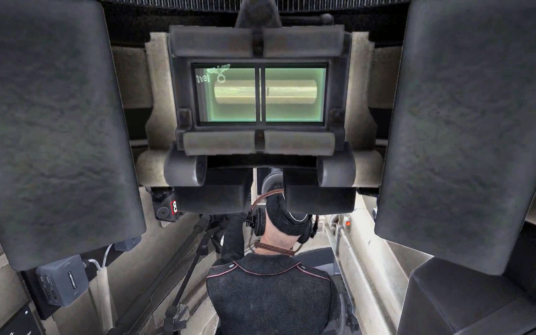 在超硬核军事模拟游戏中驾驶虎式坦克!