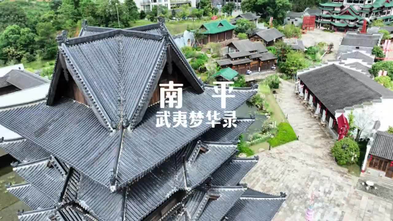 今天不小心闯进一个古城梦境"梦华录" 感受非常好,完全融入到里面去,...