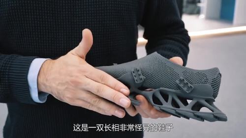 不可思议的3D鞋,鞋子就像长在脚上一样,采用五指设计