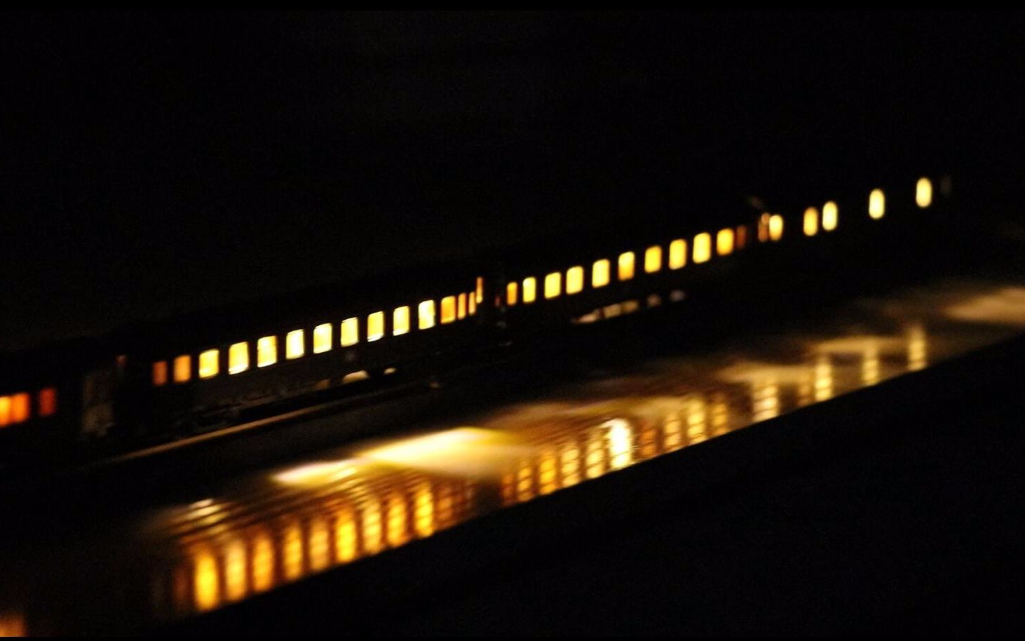 【N比例】夜晚车厢内亮起灯的那一刻真是美极了!