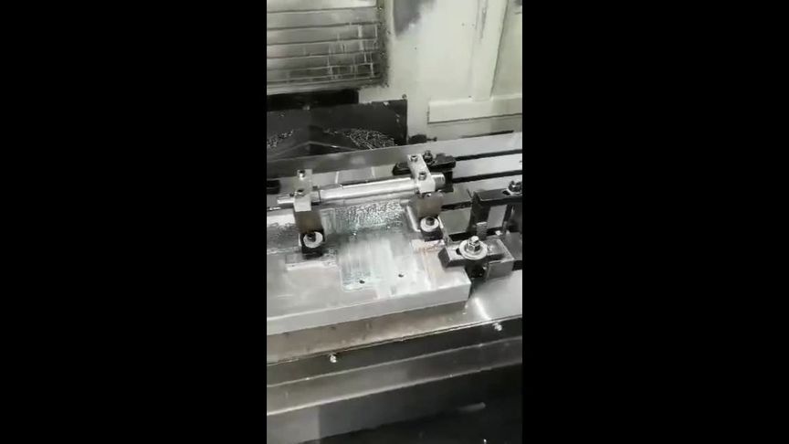 速看 ,老师傅是这样检测键槽对称度的