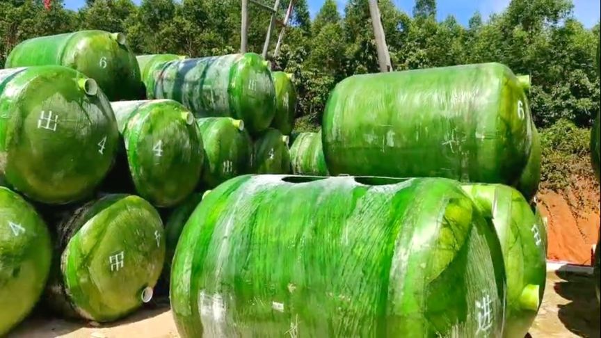 我们来介绍一下玻璃钢化粪池主要适用的地方,宏量玻璃钢