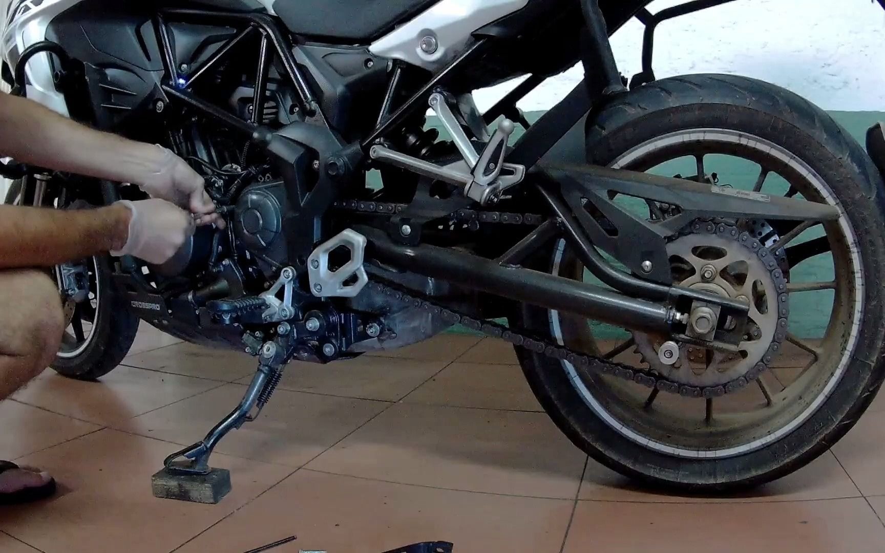 贝纳利・金鹏 TRK502 | 更换15T链轮