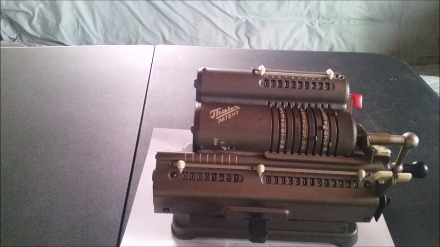 老式机械计算机 计算速度取决于手速