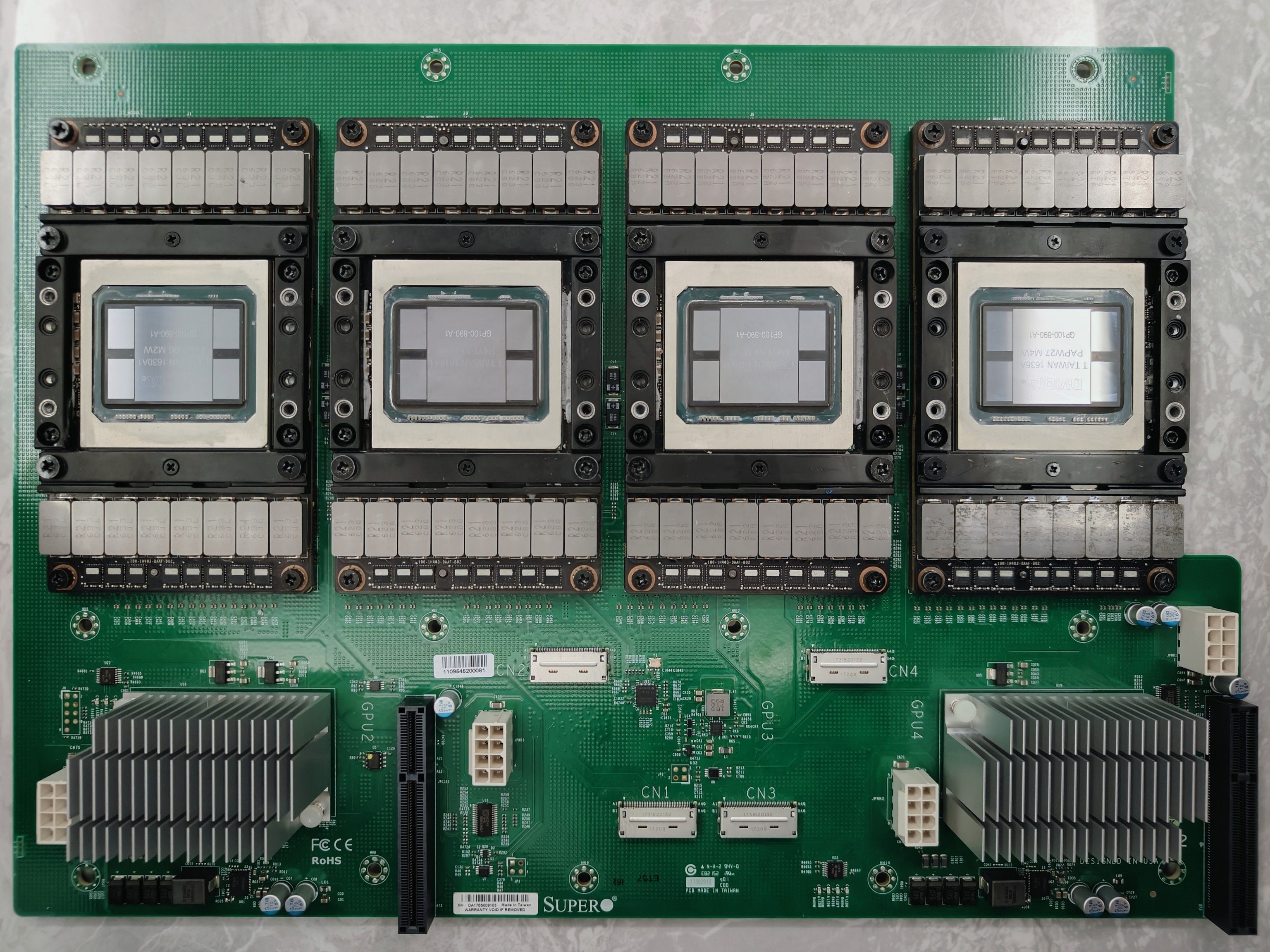 使用超微AOM-SXM2/V底板搭建GPU服务器