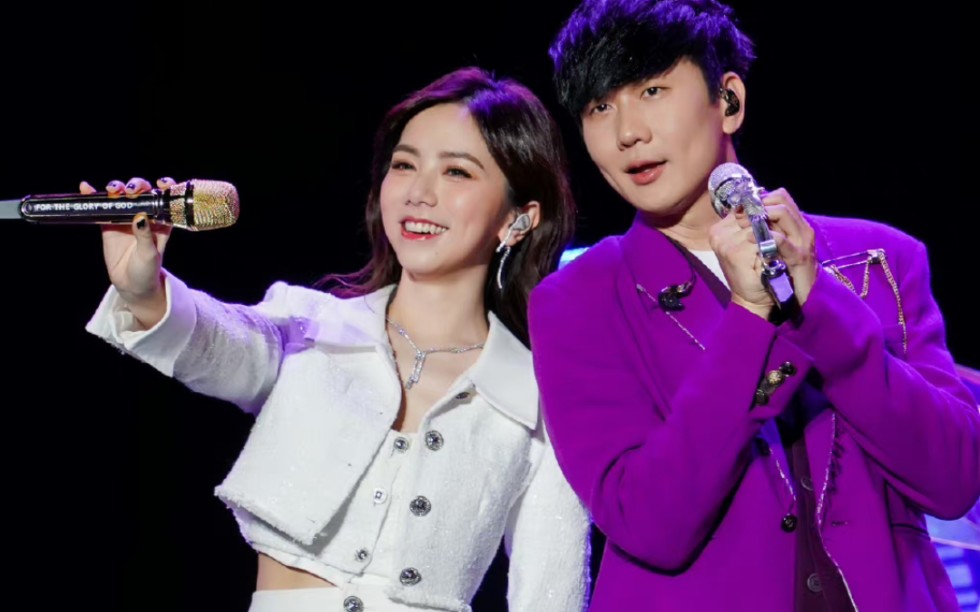 邓紫棋林俊杰鸟巢演唱会完整版,包含talking!