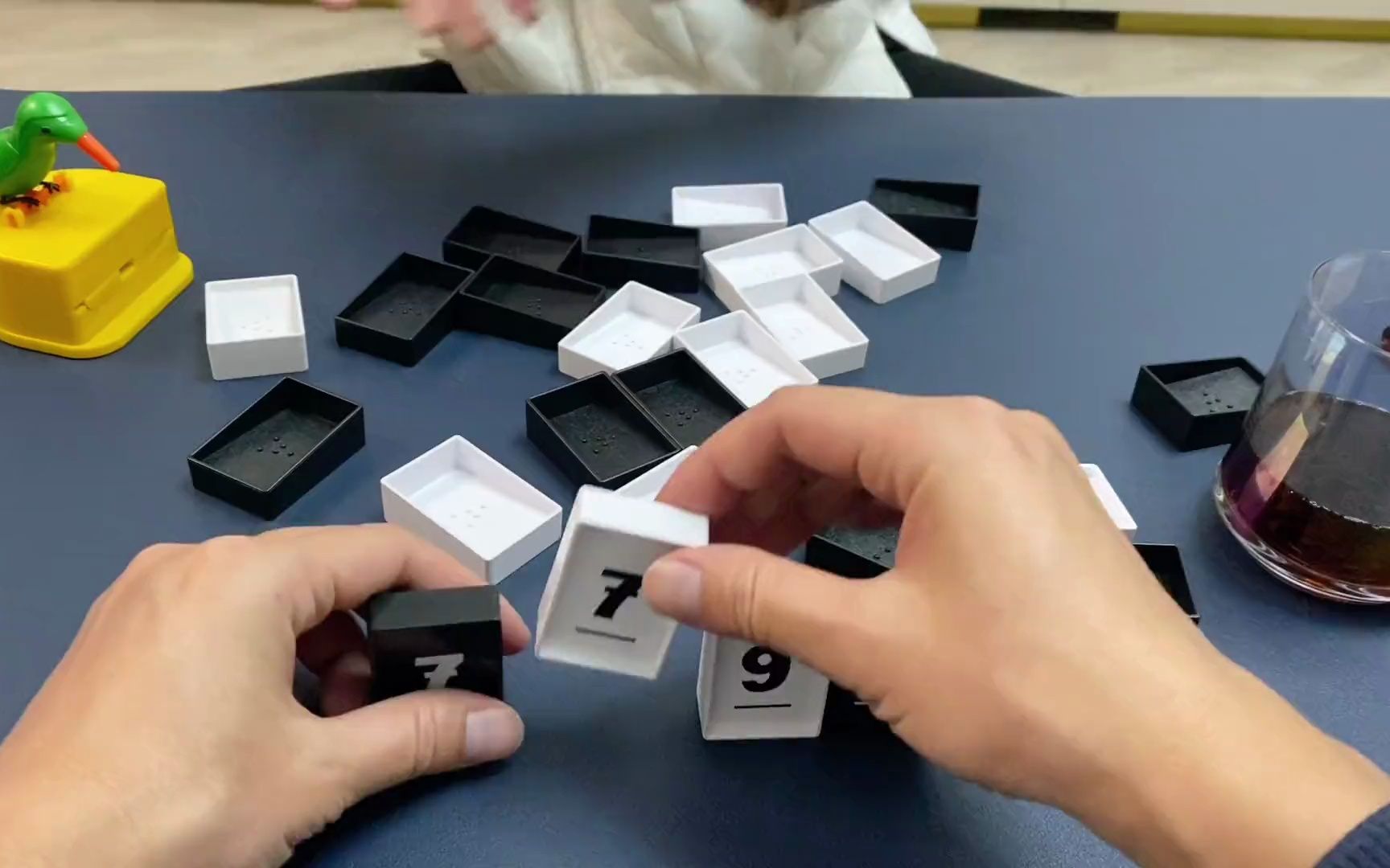 达芬奇密码玩法简介,在家和孩子玩挺有意思_桌游棋牌热门视频