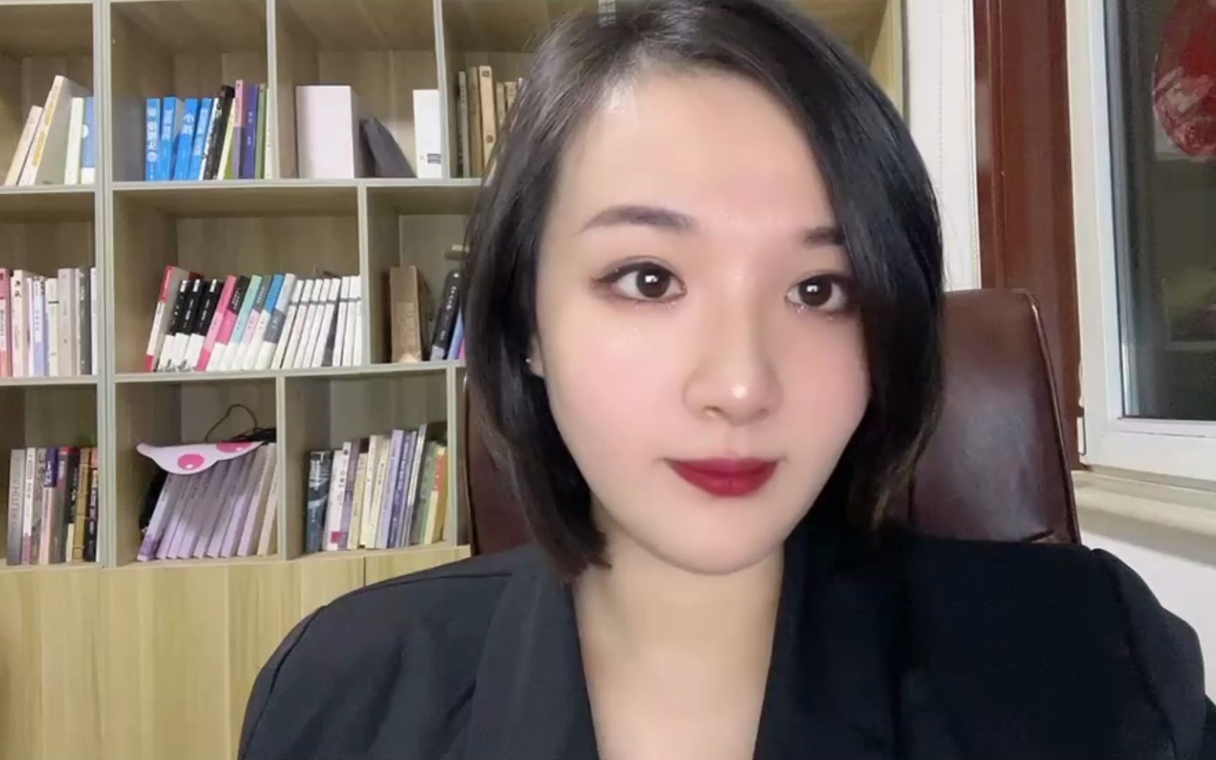 PS怎么做液态玻璃质感效果文字?