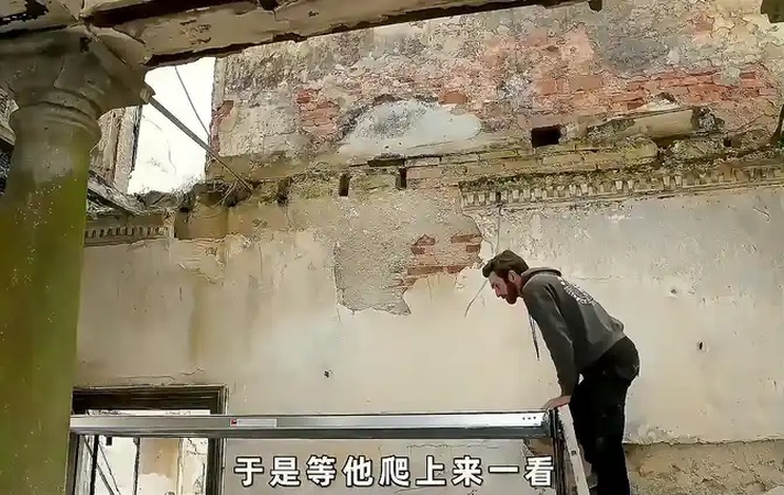 谁能想到男人竟然将废弃百年的城堡,改造童话世界里的梦幻城堡2