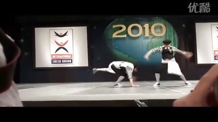 广西师大马龙队2010在啦啦操世界杯竞标赛街舞组双人组演绎中国风....