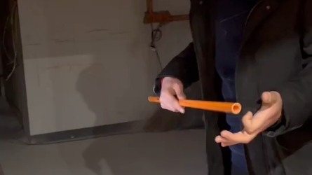 夜晚23:30的工地现场,如何解决入户不锈钢水管与家里PPR水管更安全...