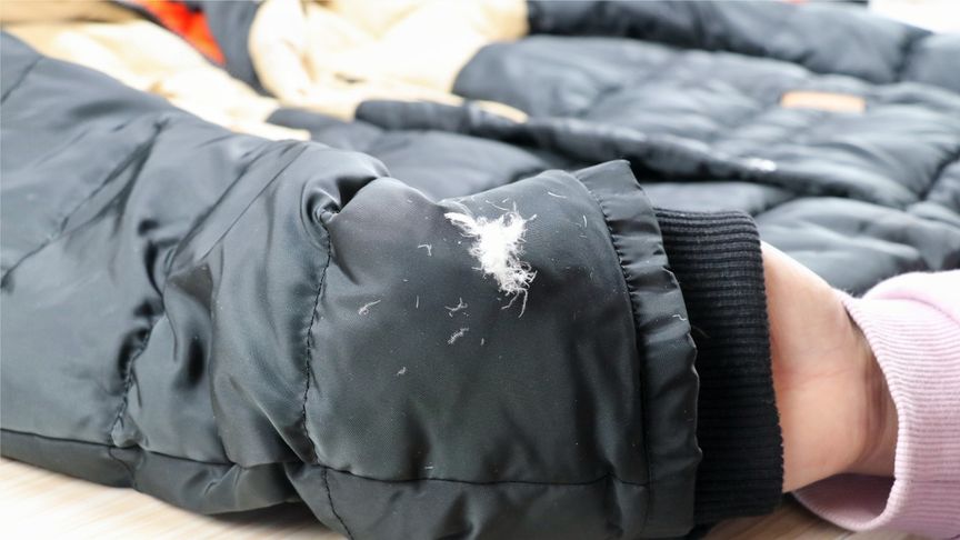 今天才知道,羽绒服破了还可以这么补,简单省事还洋气