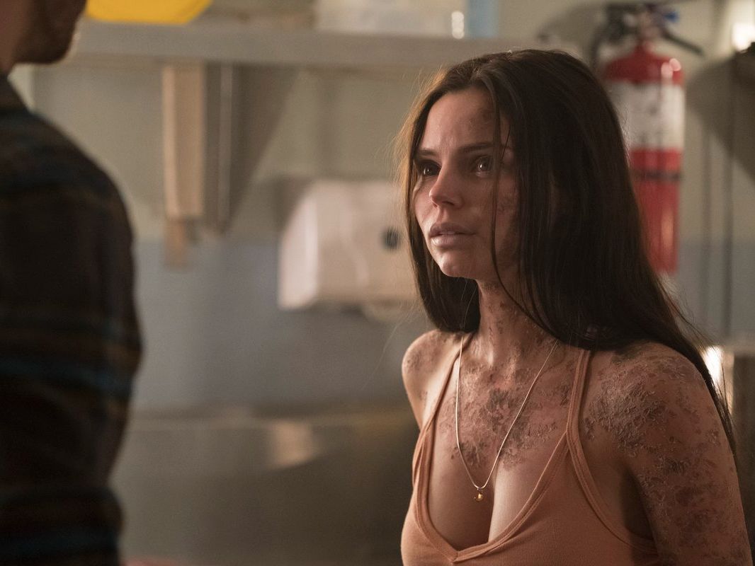 美国人的政治正确也是够了,美人鱼也要硬塞进一个黑人姐姐,TM水底下...