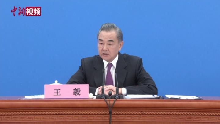 【两会30秒】王毅:中国印尼关系是地区国家互利合作的典范