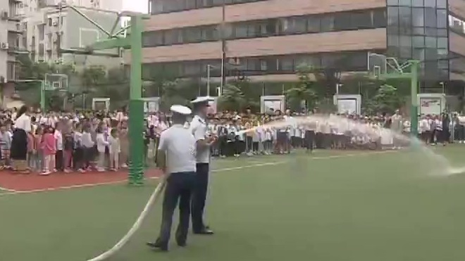 开学第一课 爱国安全教育当先行