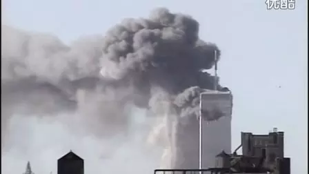 美国911-第二架飞机撞击世贸大楼视频正在直播呢