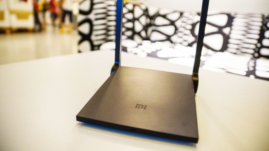 教你如何隐藏自己WIFI路由器的名字，防止别人随意蹭网