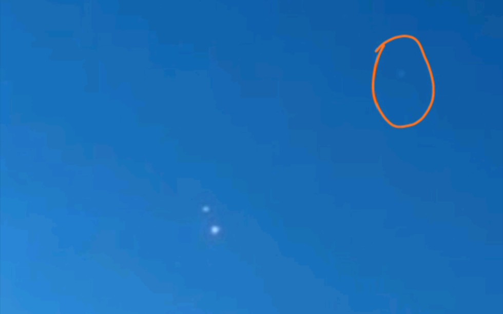 最真实的UFO视频,拍摄者也没注意到。重庆UFO事件。