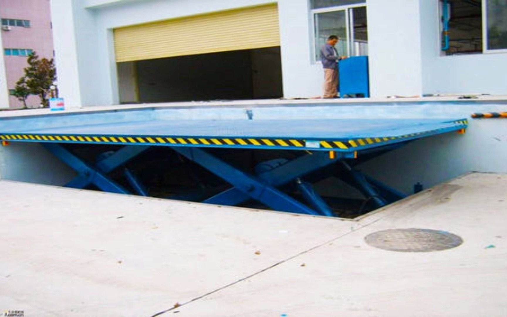 浙江宁波电动液压升降货梯 导轨式升降机 简易货梯 升降平台防爆货梯