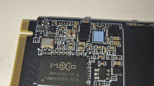 长城固态硬盘 GT70黑金系列 4tb 踩坑了吗?