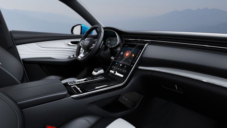 荣威RX5 MAX实车到店!1.5T/2.0T动力,坐进车内,这钱花得值