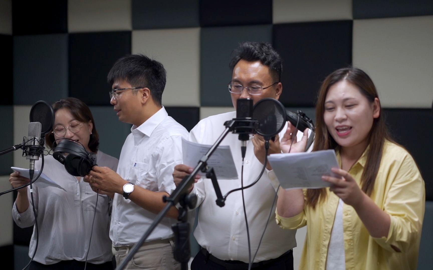 2023迎新晚会新生辅导员和班主任的合唱歌曲《和你一样》MV出炉!...