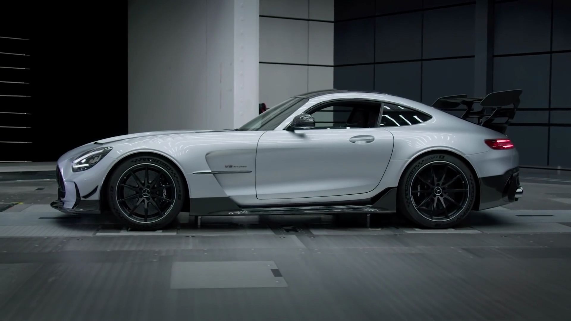 全新梅赛德斯-AMG GT黑色系列