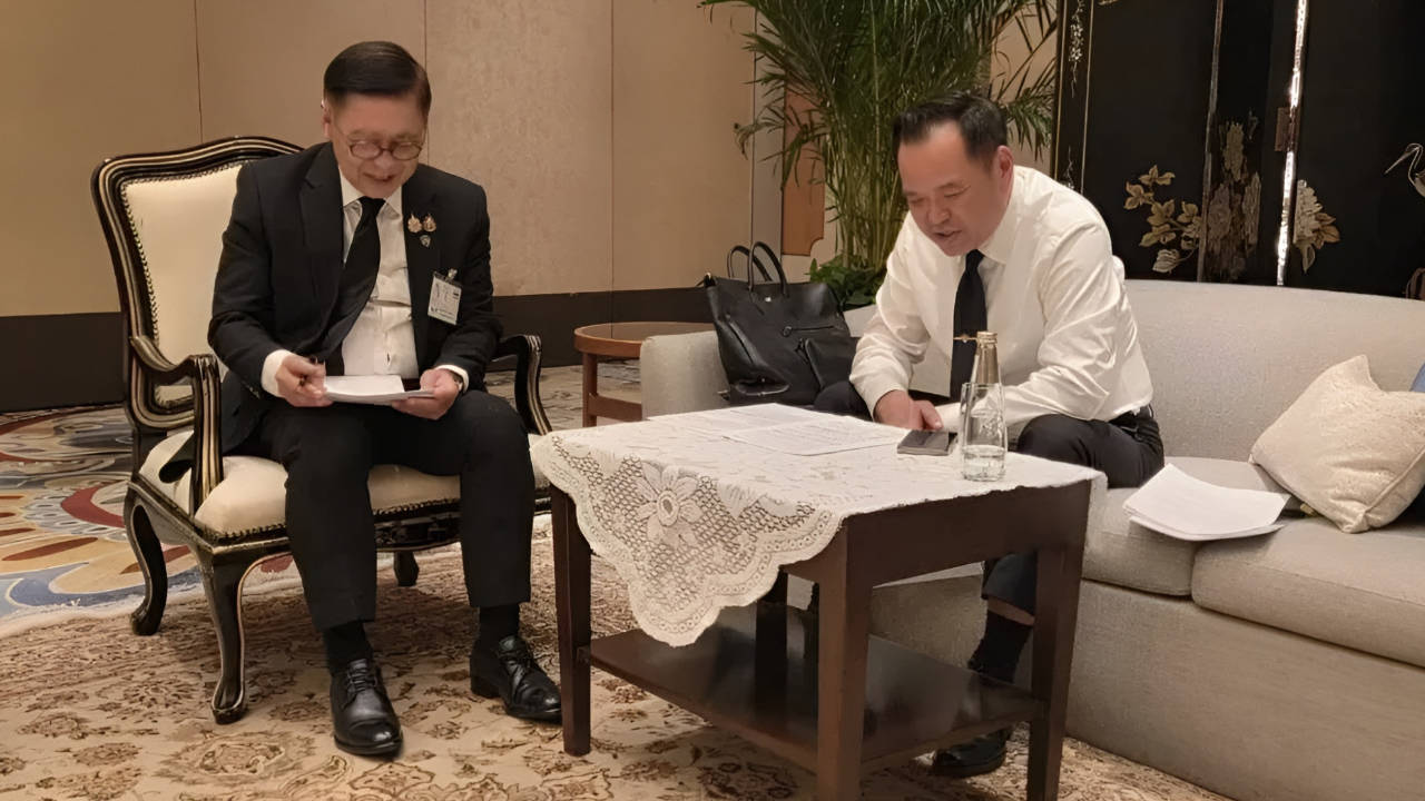 泰国总理阿努廷随国王访华期间接到特朗普来电 